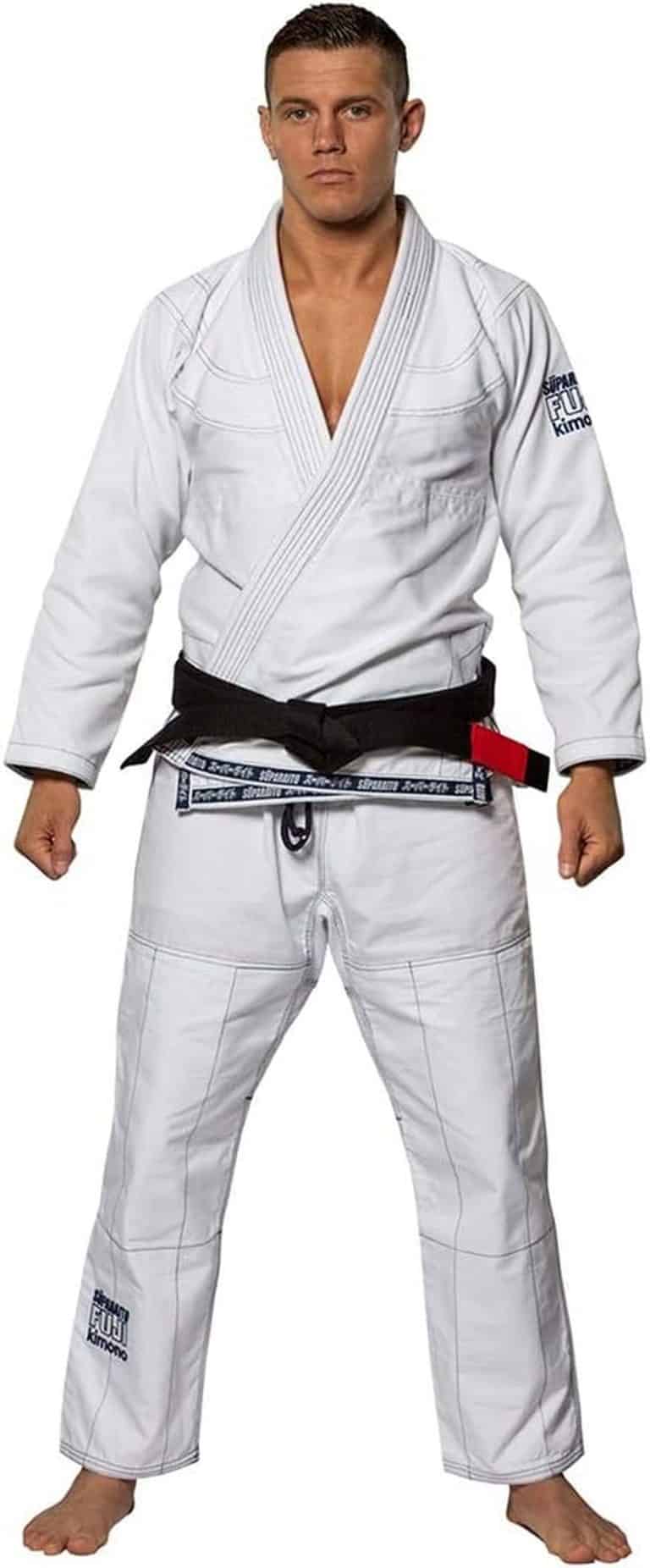 Découvrez Notre Test Complet du Kimono Fuji Suparaito Bleu Taille A5